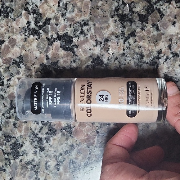 Revlon | Makeup | Revlon Colorstay Ivory 1 24 Hours Combo Oily Skim New ...
